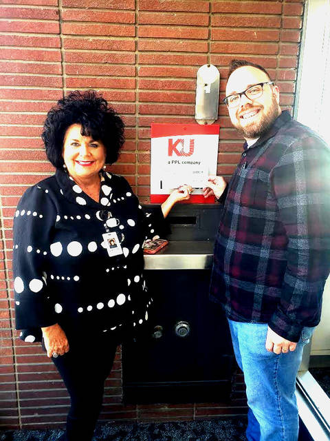 Kentucky Utilities makes donation to CCM | Middlesboro News