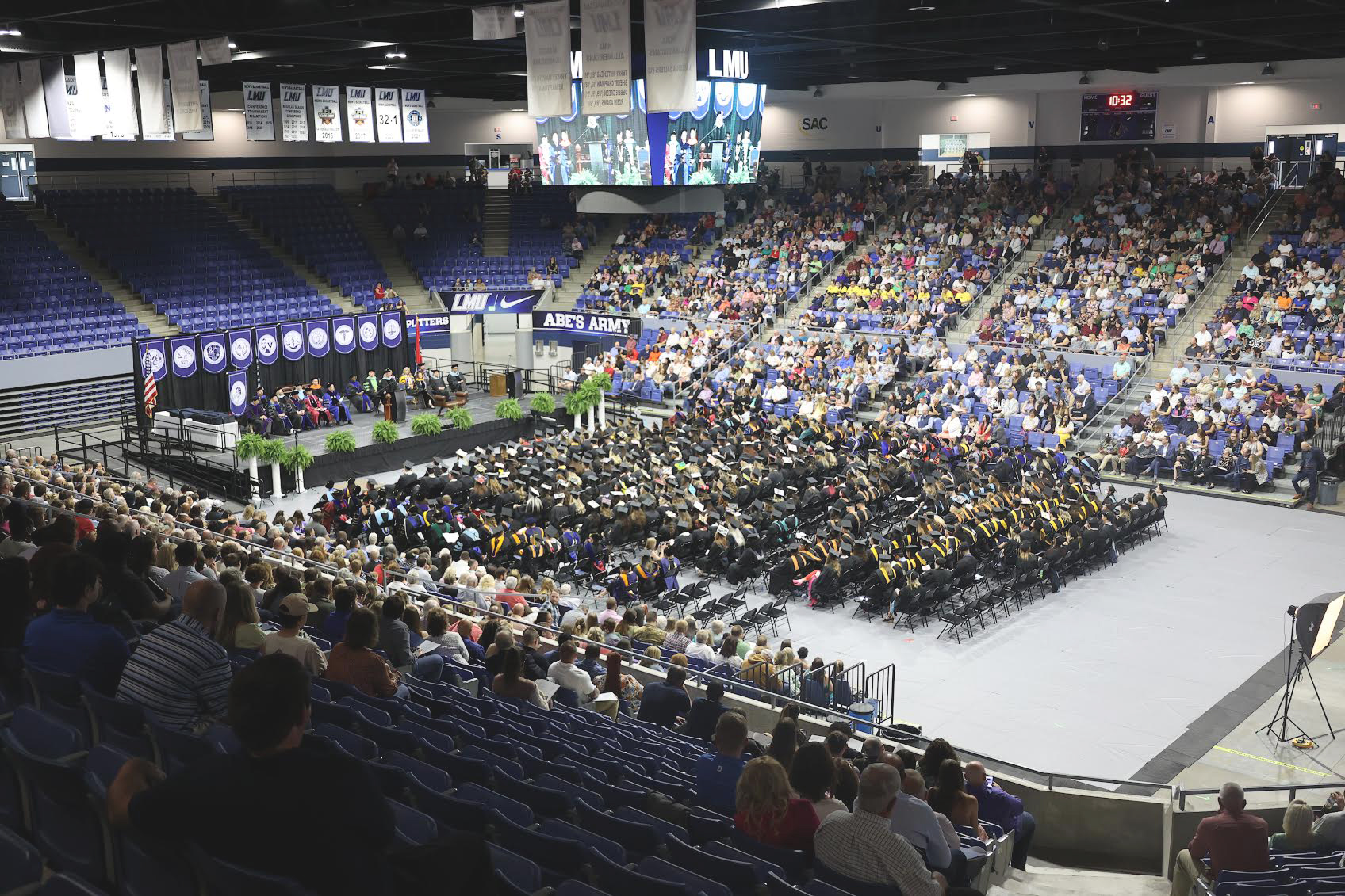 300-plus earn degrees during LMU graduation | Middlesboro News