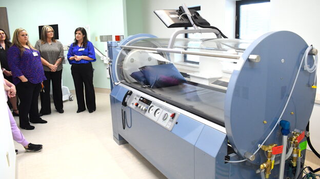 Wound Care Center opens at Middleboro ARH Hospital - Middlesboro News ...