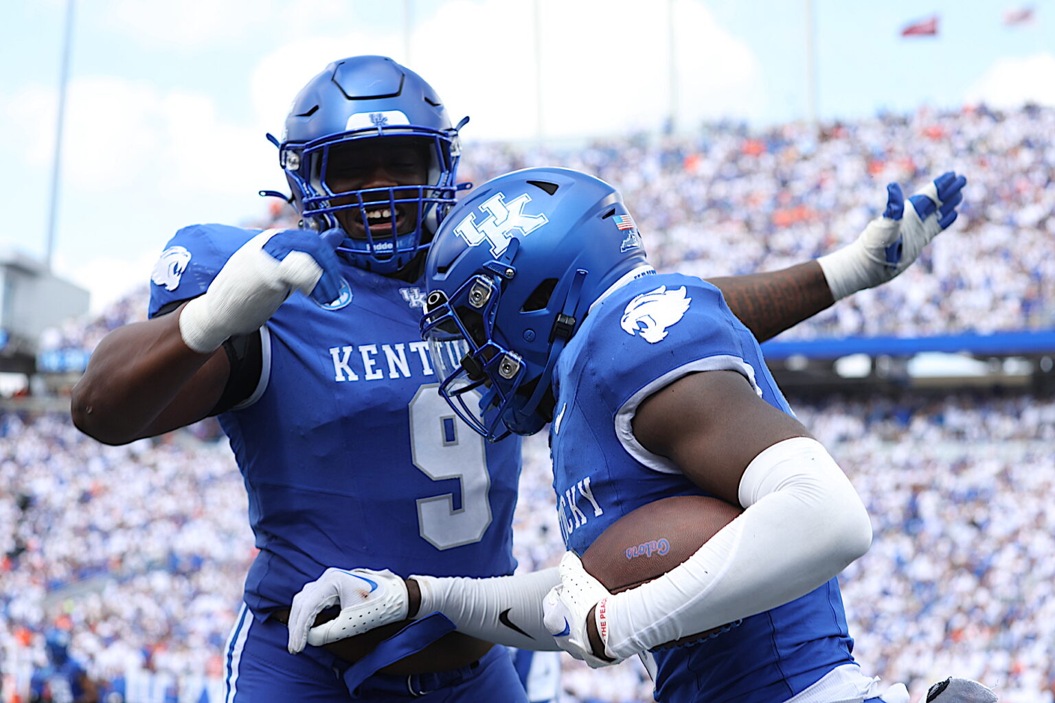 Underrated Afari moving to linebacker in 24' - Middlesboro News ...